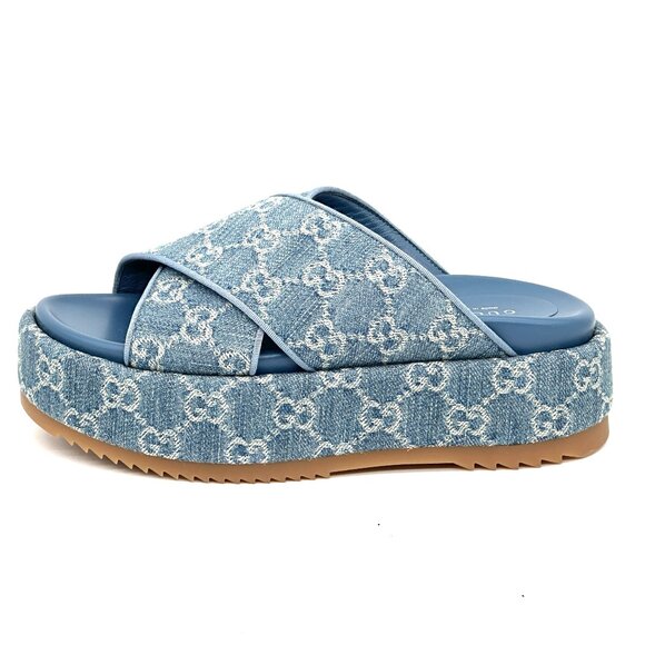 Gucci | Shoes | Gucci Gg Monogram Supreme Angelina Platform Slides ...